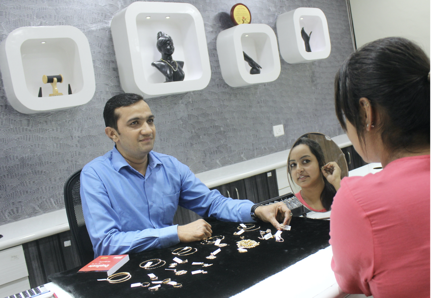 CORPORATE TRAINING PROGRAMS – sdiindia – solitaire diamond institute